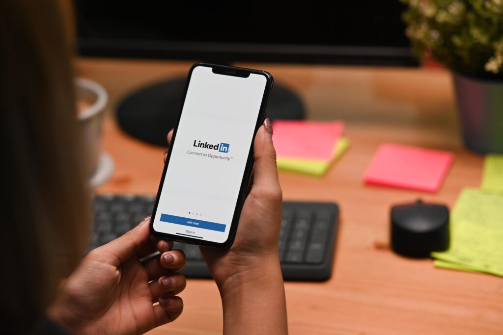 Maximising Your LinkedIn Value: Top Tips for Success - EDGE Creative